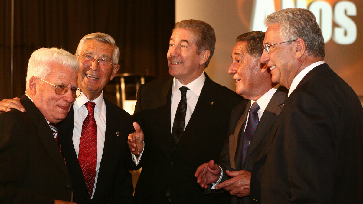 De entrada, siete clubs | ACB.COM