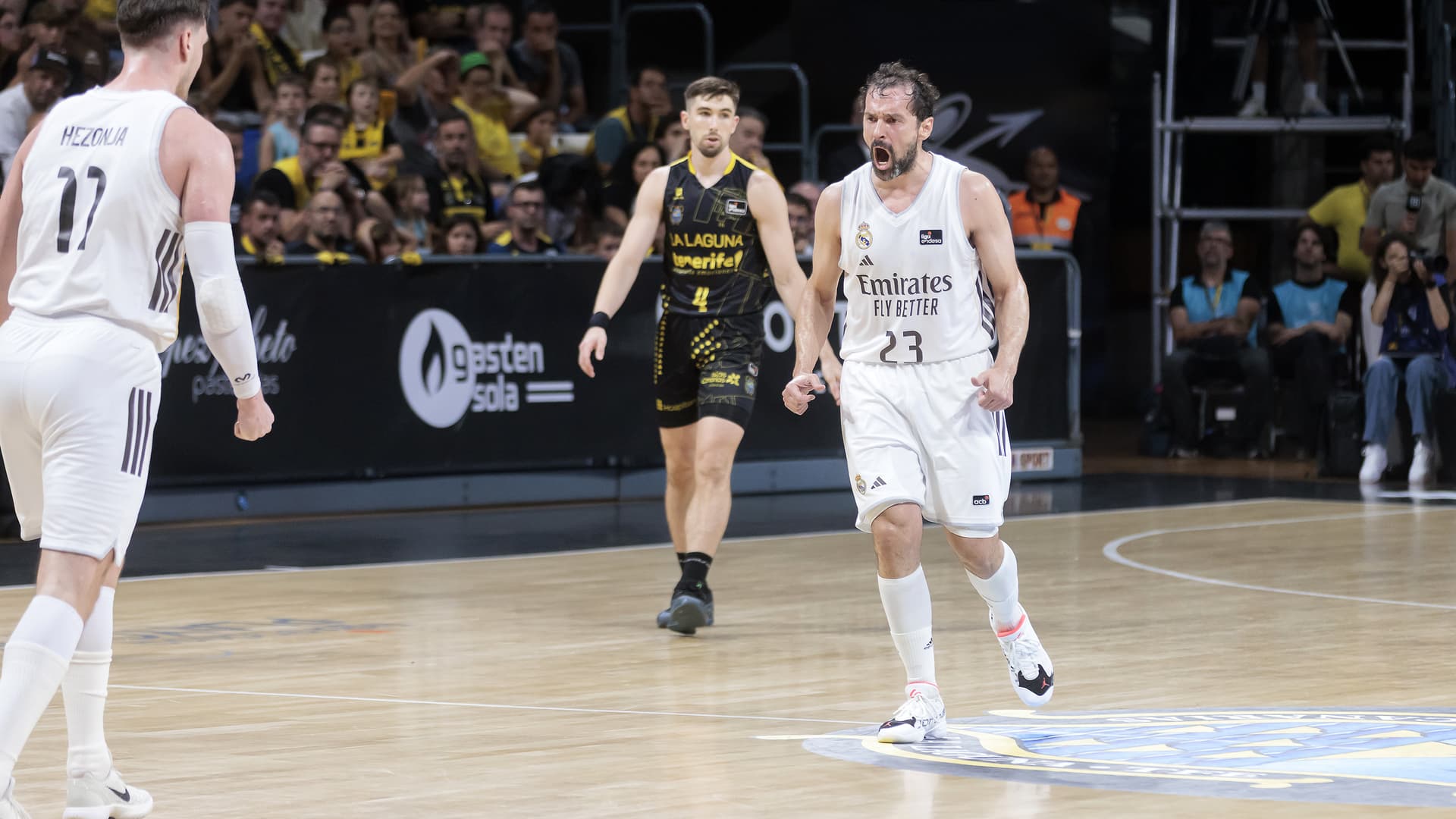 Un Real Madrid de récord se gana el tercer partido en casa (83-118 ...